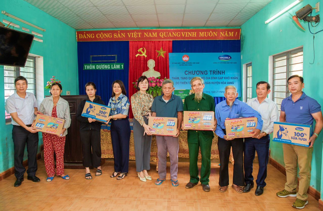 Vinamilk chung tay chung tay chia sẻ khó khăn với đồng bào miền Trung