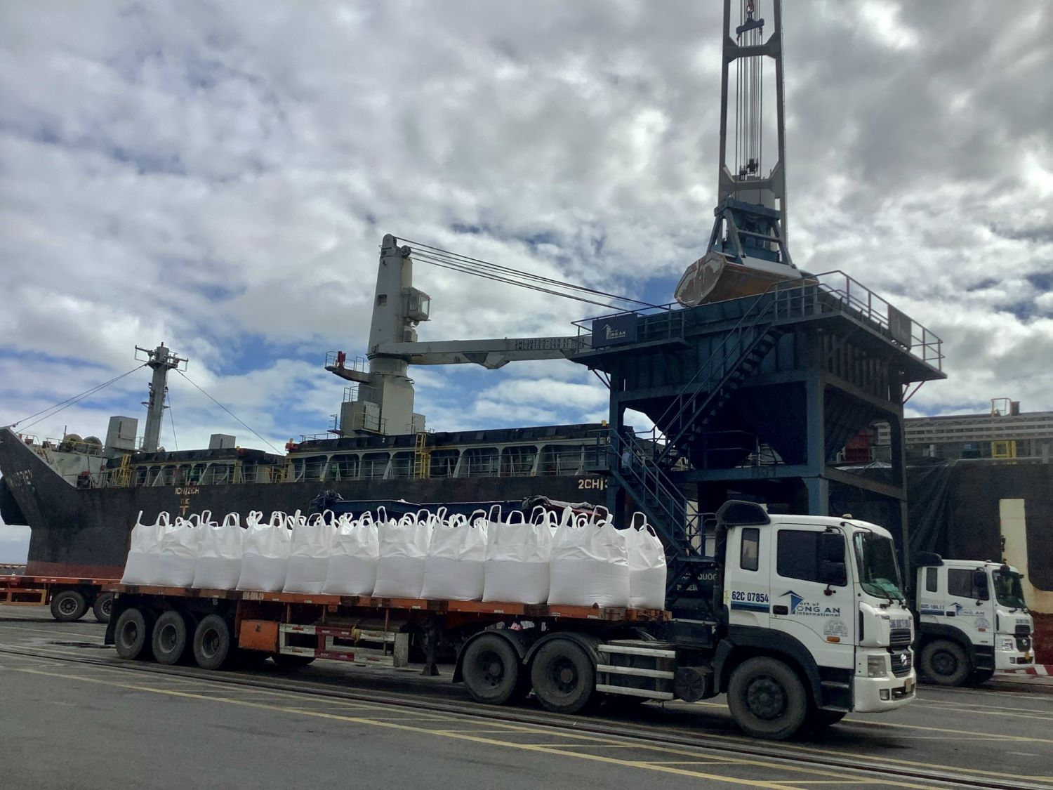 Năm 2023 PVCFC tập trung cung ứng tối đa trong nước và đẩy mạnh xuất khẩu