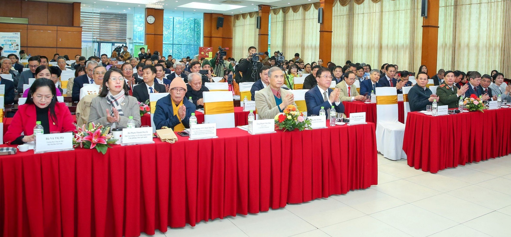 Kết hợp Đông – Tây y trong chăm sóc hỗ trợ, điều trị bệnh ung thư