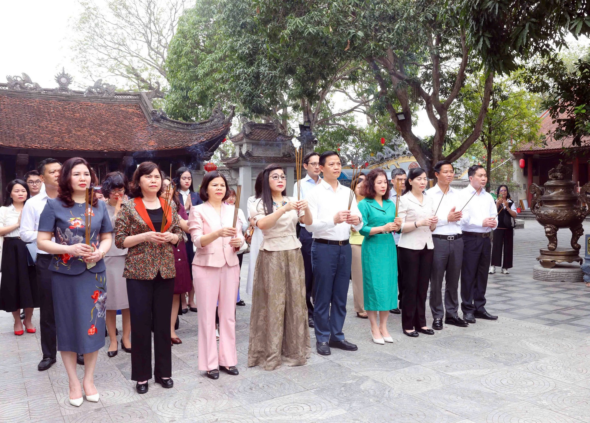 The First Lady met and interacted with the ASEAN Community Women's ...