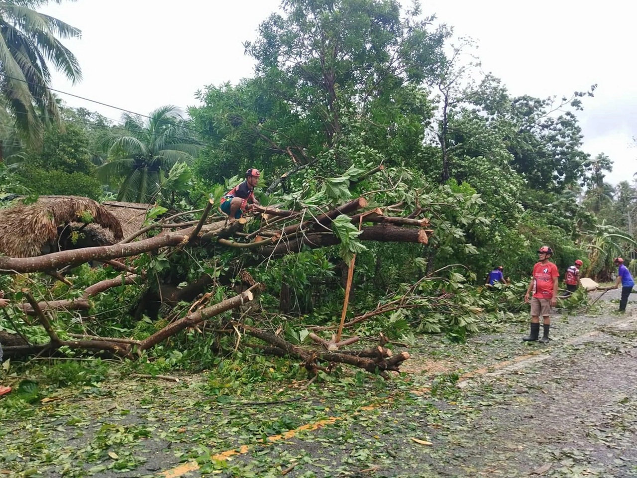 Bão Bualoi (số 10) quét qua Philippines, gây thiệt hại nặng nề