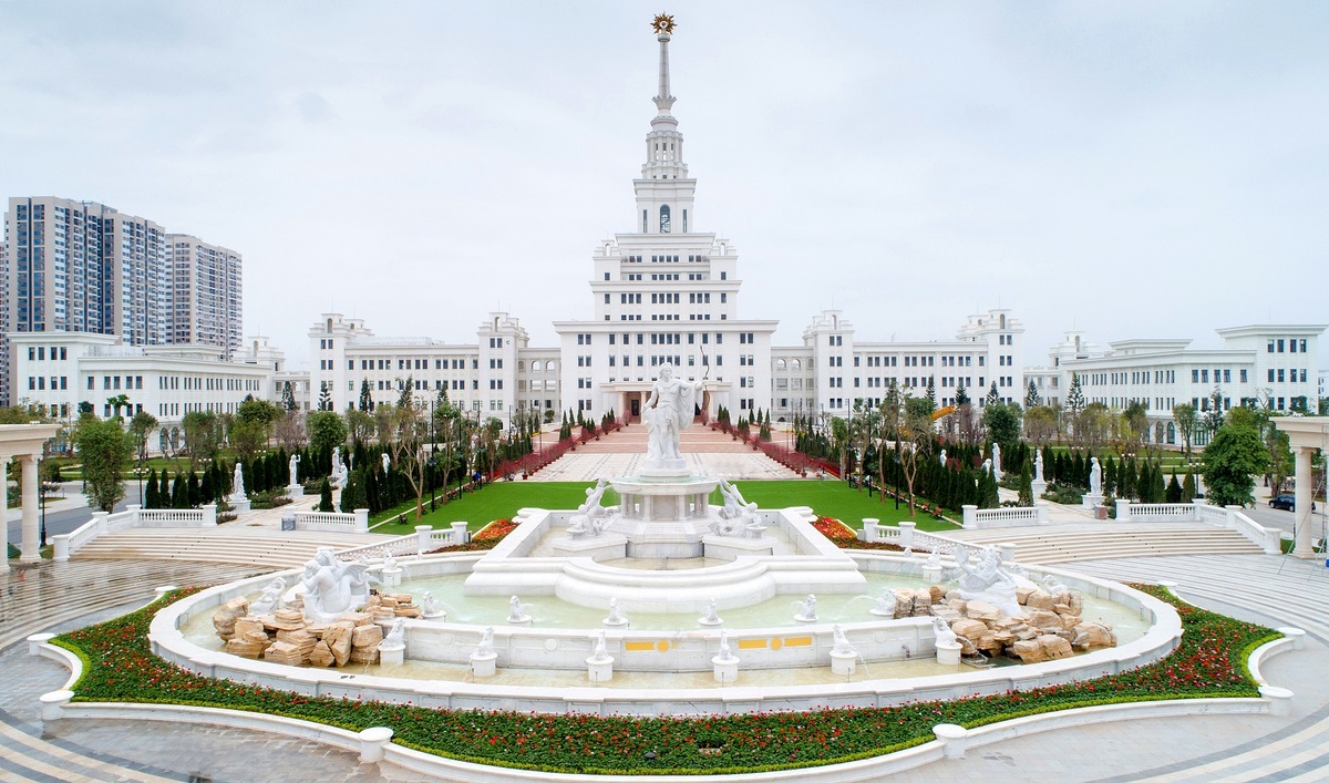 VinUniversity awarded 4 Star overall rating by Quacquarelli Symonds