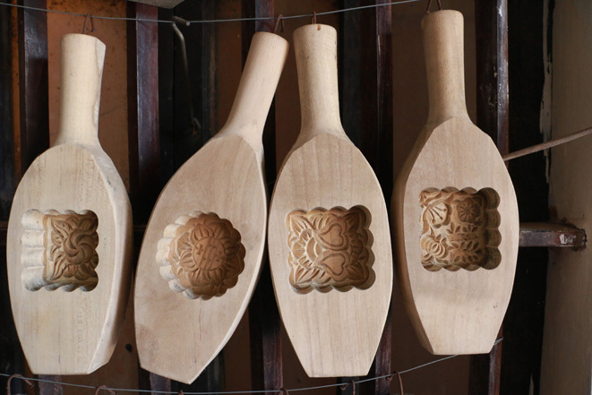 Artisans strive to keep traditional craft alive