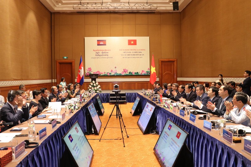 Viet Nam and Cambodia strengthen labor cooperation