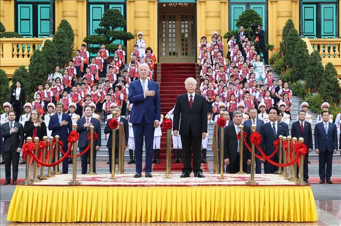 Party chief hosts welcome ceremony for U.S. President Joe Biden