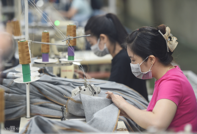 Vietnamese workers' average income increases by near 7% in 2023