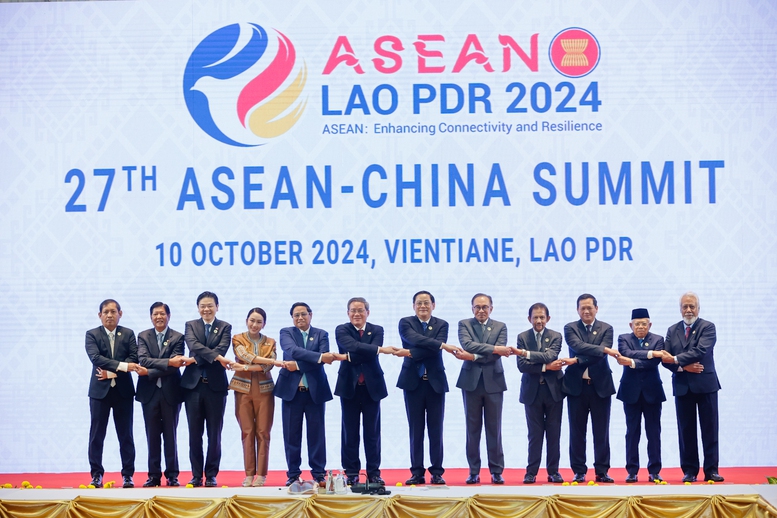 Prime Minister attends 27th ASEAN-China Summit