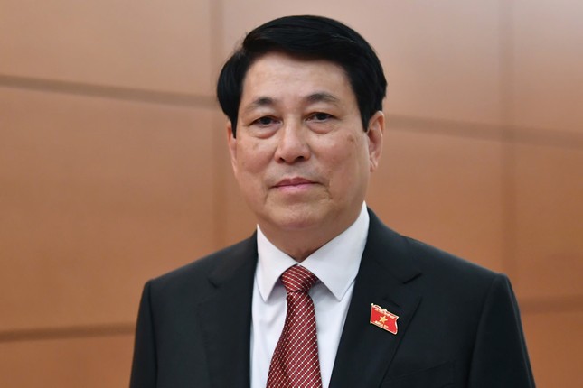 Luong Cuong elected President of Viet Nam