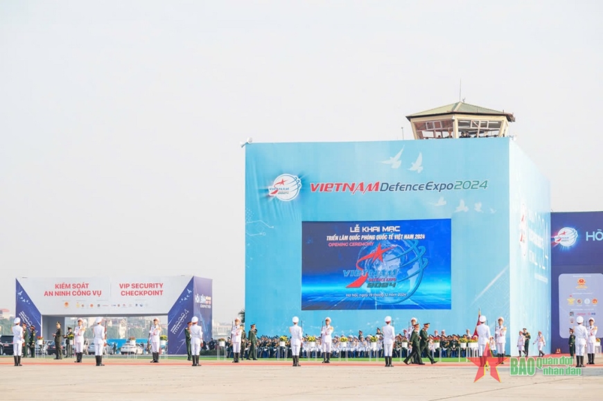 Viet Nam International Defense Expo 2024 opens in Ha Noi