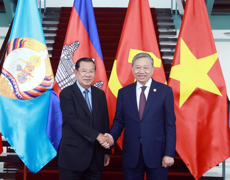 Top CPV, CPP leaders meet in Ho Chi Minh City