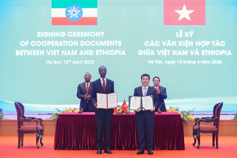 Prime Minister holds talks with Ethiopian counterpart