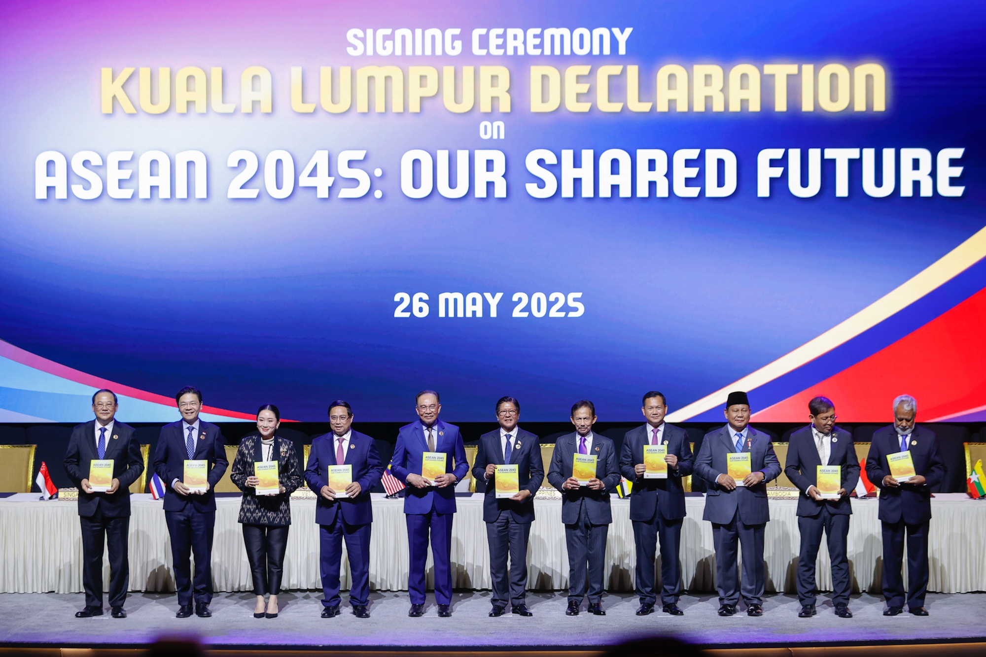 ASEAN leaders adopt Declaration defining new chapter of regional ...