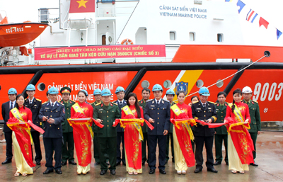 Cục Cảnh sát biển nhận tàu cứu hộ mới