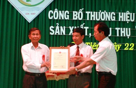 Công bố thương hiệu “lúa – gạo Cát Tiên”