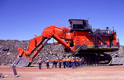 EX-8000 máy xúc hiện đại nhất thế giới