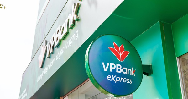 VPBank lần thứ 2 được vinh danh là "Ngân hàng xuất sắc nhất năm" về ...