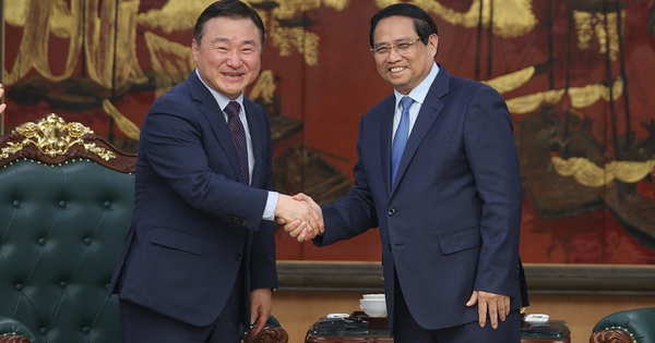 Samsung produces 2 billionth mobile phone in Viet Nam