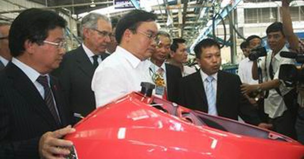 Piaggio factory makes debut in VN
