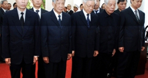 Lãnh đạo Đảng, Nhà nước viếng nguyên Chủ tịch nước CHDCND Lào Nouhak ...