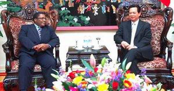 PM welcomes new South African Ambassador