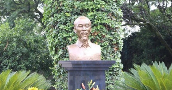Statue of President Ho inaugurated in Mexico