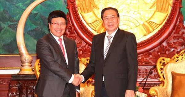 Lao leaders appreciate special ties with VN