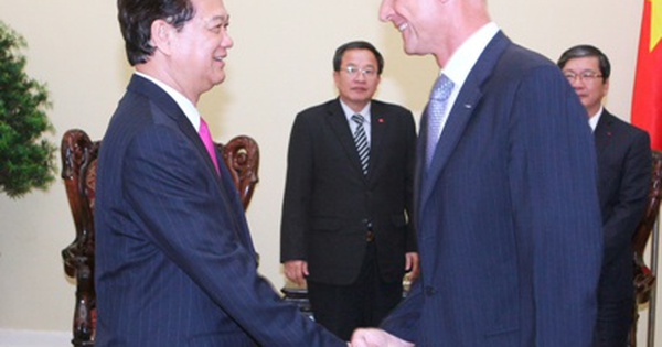 PM receives Airbus Group CEO